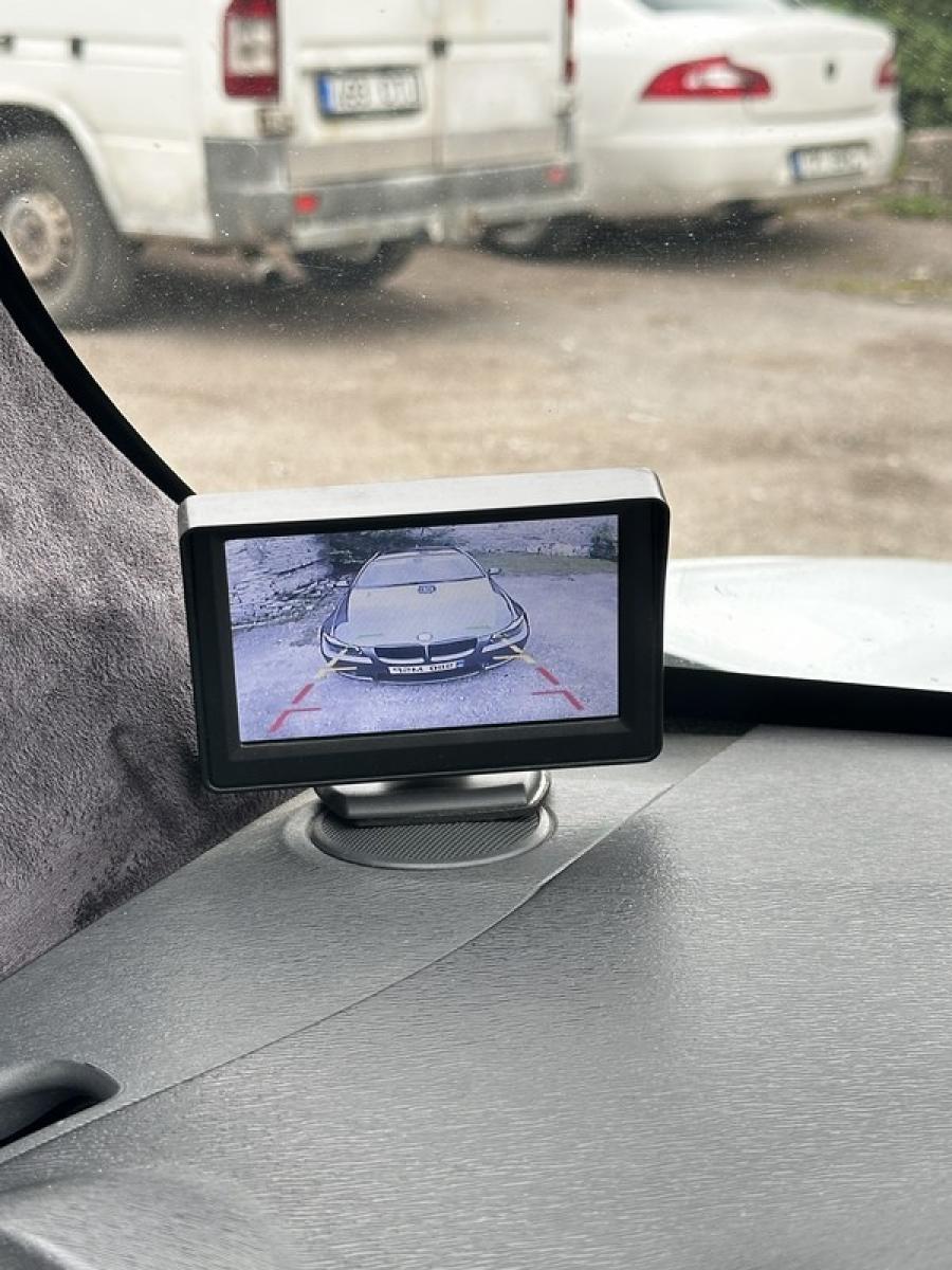 Balts Renault Kangoo 2012 Tallina, ar dzinēja tilpumu 1.50 L un nobraukumu 230 tūkst. km par 4200 €, foto 20 vietnē AUTOMOTO.COM.LV