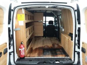 Balts Renault Kangoo 2016 Rīga, ar dzinēja tilpumu 1.50 L un nobraukumu 193 tūkst. km par 6300 €, foto 10 vietnē AUTOMOTO.COM.LV