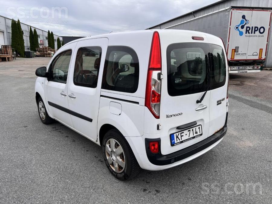 Balts Renault Kangoo 2016 Rīga, ar dzinēja tilpumu 1.50 L un nobraukumu 237 tūkst. km par 3800 €, foto 5 vietnē AUTOMOTO.COM.LV
