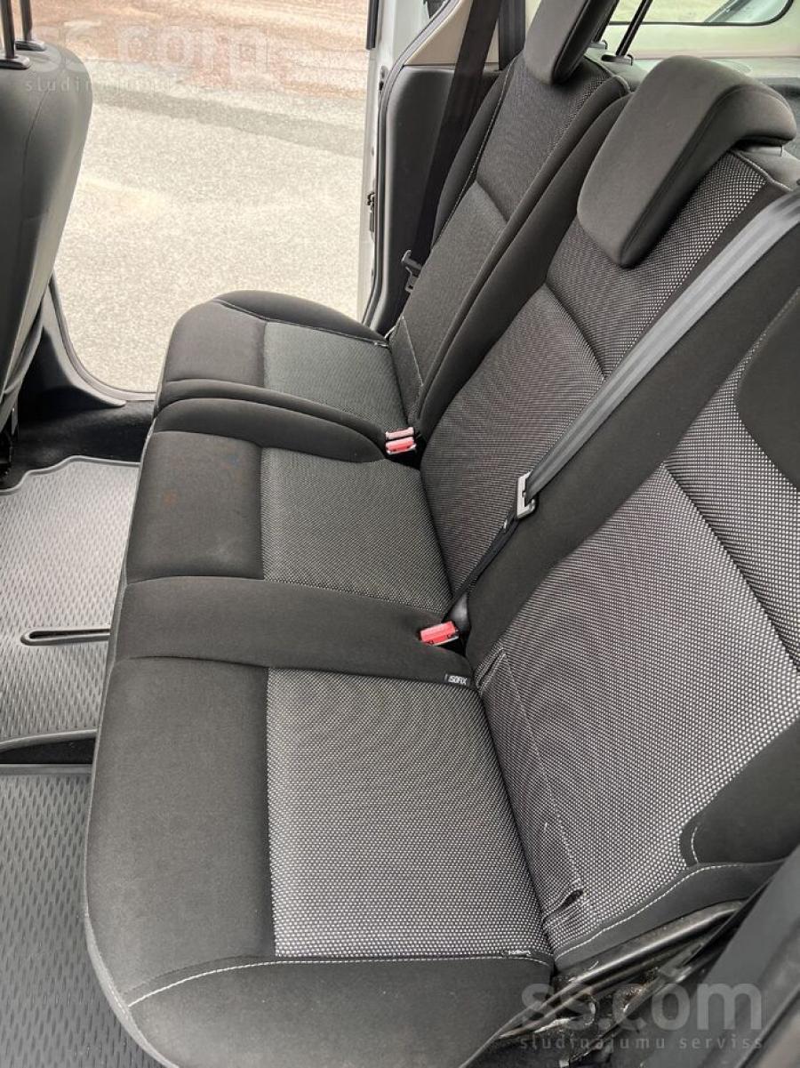 Balts Renault Kangoo 2016 Rīga, ar dzinēja tilpumu 1.50 L un nobraukumu 237 tūkst. km par 3800 €, foto 9 vietnē AUTOMOTO.COM.LV