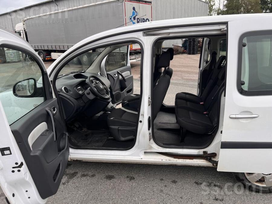 Balts Renault Kangoo 2016 Rīga, ar dzinēja tilpumu 1.50 L un nobraukumu 237 tūkst. km par 3800 €, foto 10 vietnē AUTOMOTO.COM.LV