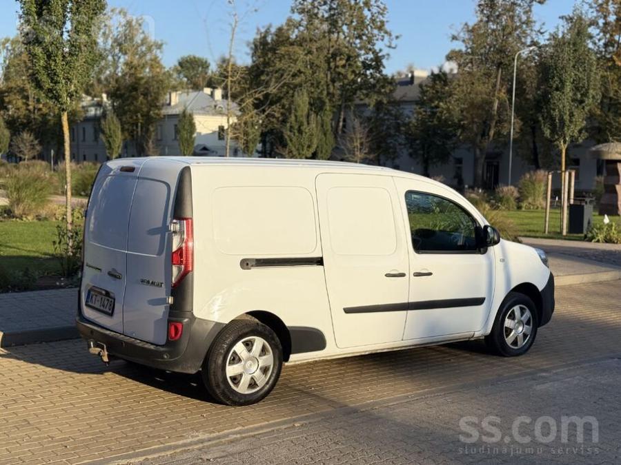 White Renault Kangoo 2017 in Riga, with an engine capacity of 1.50 L and mileage of 0 thousand km for 5850 €, photo 14 on AUTOMOTO.COM.LV