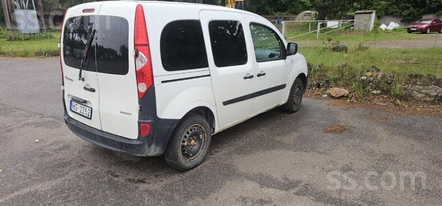 Balts Renault Kangoo 2008 Rīga, ar dzinēja tilpumu 1.60 L un nobraukumu 310 tūkst. km par 3200 €, foto 3 vietnē AUTOMOTO.COM.LV