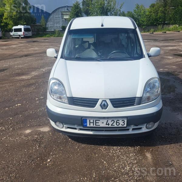 Balts Renault Kangoo 2008 Ogre, ar dzinēja tilpumu 1.60 L un nobraukumu 223 tūkst. km par 2500 €, foto 2 vietnē AUTOMOTO.COM.LV