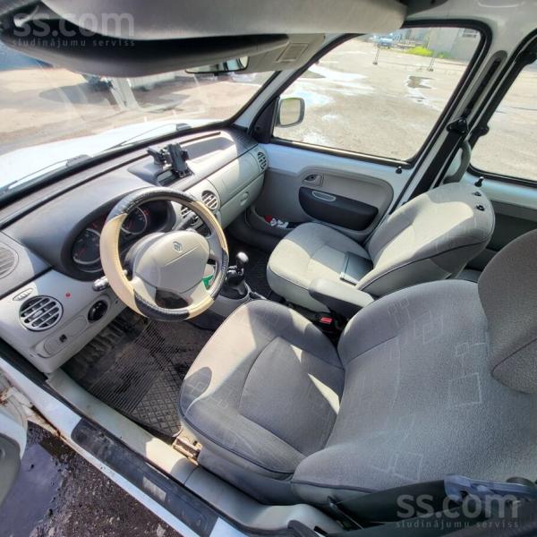 Balts Renault Kangoo 2008 Ogre, ar dzinēja tilpumu 1.60 L un nobraukumu 223 tūkst. km par 2500 €, foto 5 vietnē AUTOMOTO.COM.LV