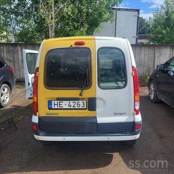 Balts Renault Kangoo 2008 Ogre, ar dzinēja tilpumu 1.60 L un nobraukumu 223 tūkst. km par 2500 €, foto 6 vietnē AUTOMOTO.COM.LV