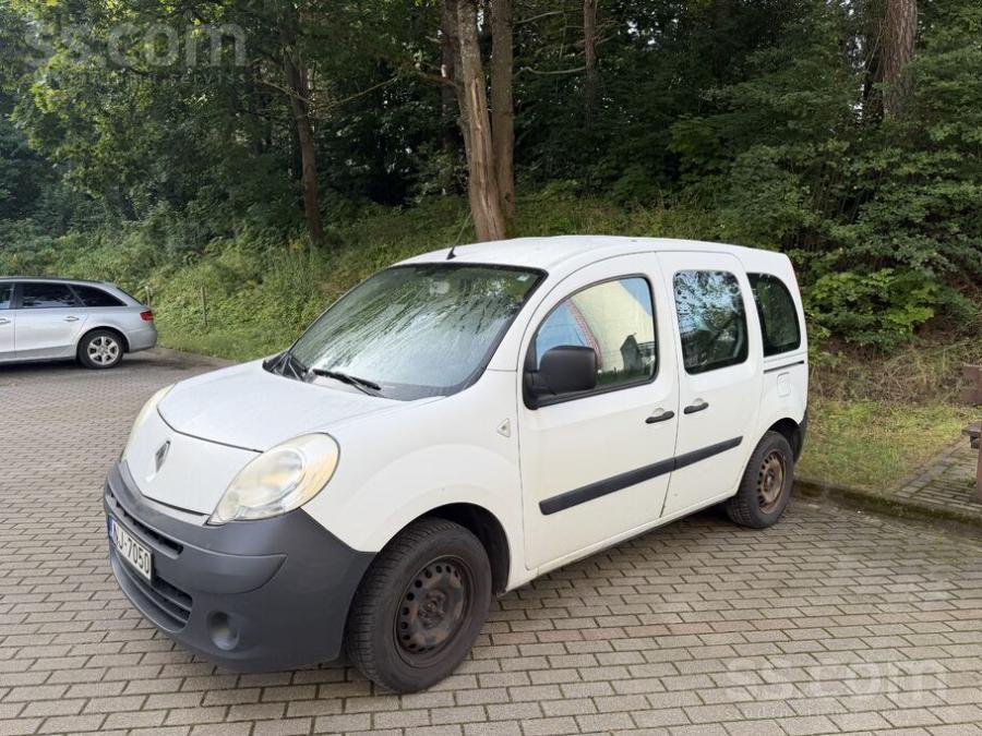 White Renault Kangoo 2008 in Riga, with an engine capacity of 1.60 L and mileage of 176 thousand km for 1850 €, photo 4 on AUTOMOTO.COM.LV