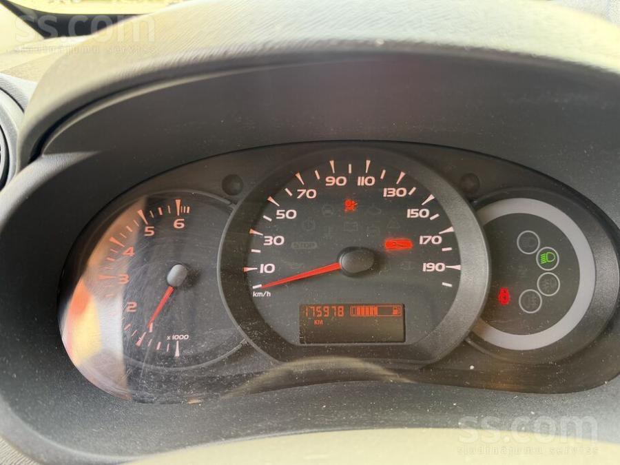 White Renault Kangoo 2008 in Riga, with an engine capacity of 1.60 L and mileage of 176 thousand km for 1850 €, photo 9 on AUTOMOTO.COM.LV