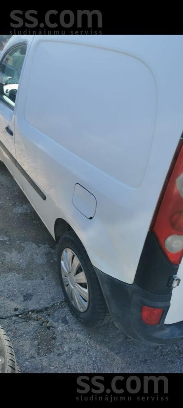 Balts Renault Kangoo 2009 Tukums, ar dzinēja tilpumu 1.50 L un nobraukumu 0 tūkst. km par 750 €, foto 4 vietnē AUTOMOTO.COM.LV