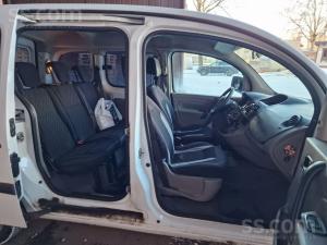 White Renault Kangoo 2010 in Riga, with an engine capacity of 1.50 L and mileage of 400 thousand km for 2500 €, photo 7 on AUTOMOTO.COM.LV