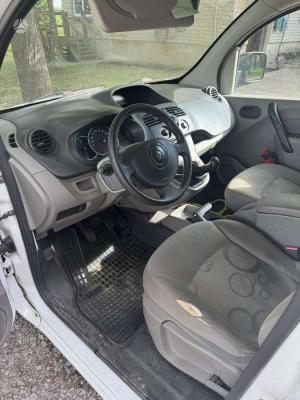 Balts Renault Kangoo 2010 Viļņa, ar dzinēja tilpumu 1.46 L un nobraukumu 236 tūkst. km par 1100 €, foto 3 vietnē AUTOMOTO.COM.LV