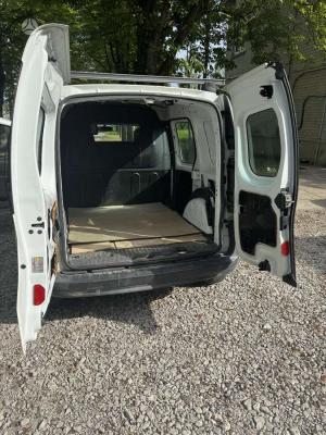 Balts Renault Kangoo 2010 Viļņa, ar dzinēja tilpumu 1.46 L un nobraukumu 236 tūkst. km par 1100 €, foto 6 vietnē AUTOMOTO.COM.LV