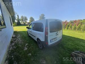Balts Renault Kangoo 2010 Rīga, ar dzinēja tilpumu 1.50 L un nobraukumu 263 tūkst. km par 2500 €, foto 3 vietnē AUTOMOTO.COM.LV