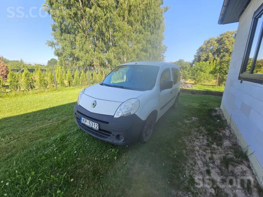 Balts Renault Kangoo 2010 Rīga, ar dzinēja tilpumu 1.50 L un nobraukumu 263 tūkst. km par 2500 €, foto 5 vietnē AUTOMOTO.COM.LV