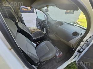 Balts Renault Kangoo 2010 Rīga, ar dzinēja tilpumu 1.50 L un nobraukumu 263 tūkst. km par 2500 €, foto 7 vietnē AUTOMOTO.COM.LV