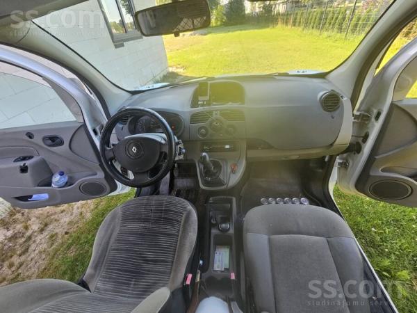 White Renault Kangoo 2010 in Riga, with an engine capacity of 1.50 L and mileage of 263 thousand km for 2500 €, photo 7 on AUTOMOTO.COM.LV
