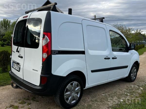 White Renault Kangoo 2011 in Valmiera, with an engine capacity of 1.50 L and mileage of 268 thousand km for 2000 €, photo 5 on AUTOMOTO.COM.LV