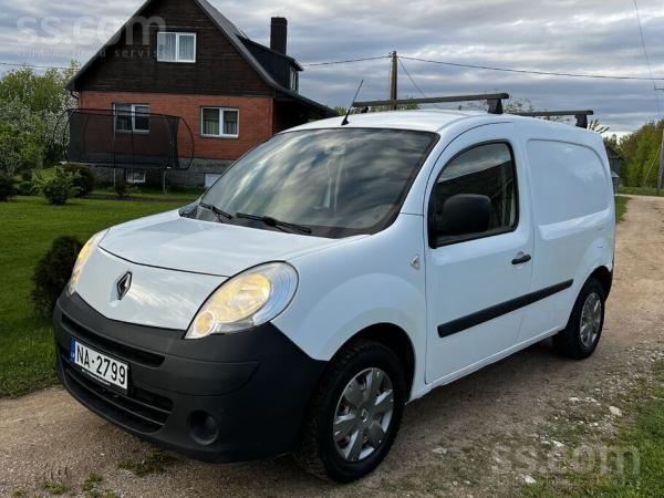 White Renault Kangoo 2011 in Valmiera, with an engine capacity of 1.50 L and mileage of 268 thousand km for 2000 €, photo 9 on AUTOMOTO.COM.LV