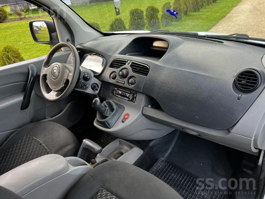 White Renault Kangoo 2011 in Valmiera, with an engine capacity of 1.50 L and mileage of 268 thousand km for 2000 €, photo 16 on AUTOMOTO.COM.LV