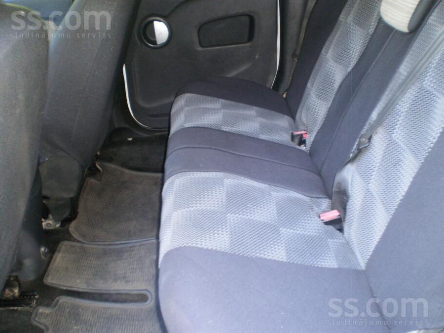White Renault Kangoo 2011 in Daugavpils, with an engine capacity of 1.50 L and mileage of 385 thousand km for 2450 €, photo 14 on AUTOMOTO.COM.LV