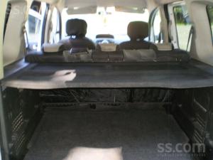 White Renault Kangoo 2011 in Daugavpils, with an engine capacity of 1.50 L and mileage of 385 thousand km for 2450 €, photo 16 on AUTOMOTO.COM.LV