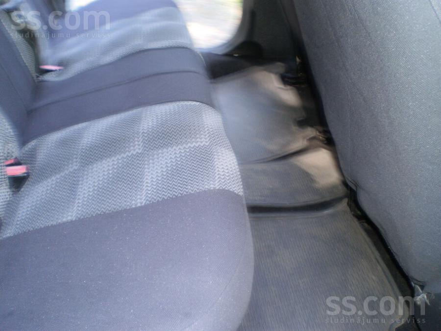 White Renault Kangoo 2011 in Daugavpils, with an engine capacity of 1.50 L and mileage of 385 thousand km for 2450 €, photo 19 on AUTOMOTO.COM.LV