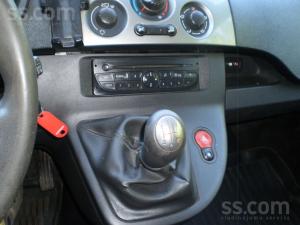 White Renault Kangoo 2011 in Daugavpils, with an engine capacity of 1.50 L and mileage of 385 thousand km for 2450 €, photo 25 on AUTOMOTO.COM.LV