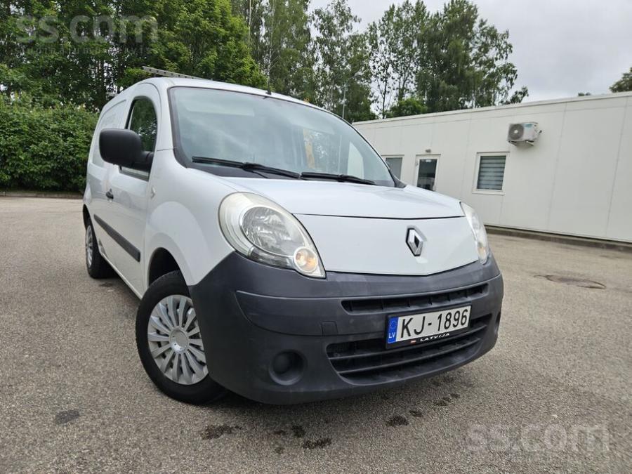 White Renault Kangoo 2011 in Riga, with an engine capacity of 1.50 L and mileage of 245 thousand km for 2450 €, photo 7 on AUTOMOTO.COM.LV