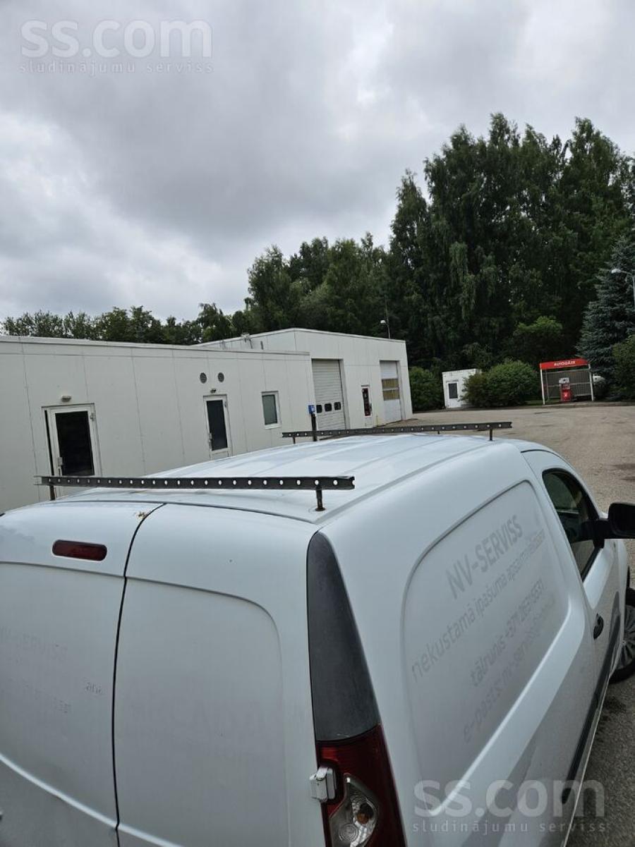 White Renault Kangoo 2011 in Riga, with an engine capacity of 1.50 L and mileage of 245 thousand km for 2450 €, photo 14 on AUTOMOTO.COM.LV