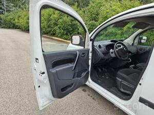 White Renault Kangoo 2011 in Riga, with an engine capacity of 1.50 L and mileage of 245 thousand km for 2450 €, photo 15 on AUTOMOTO.COM.LV