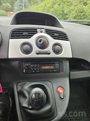 White Renault Kangoo 2011 in Riga, with an engine capacity of 1.50 L and mileage of 245 thousand km for 2450 €, photo 19 on AUTOMOTO.COM.LV
