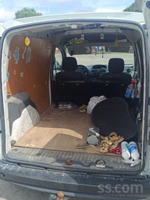 Balts Renault Kangoo 2011 Rīga, ar dzinēja tilpumu 1.50 L un nobraukumu 324 tūkst. km par 2000 €, foto 9 vietnē AUTOMOTO.COM.LV