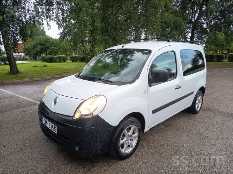 White Renault Kangoo 2011 in Riga, with an engine capacity of 1.50 L and mileage of 324 thousand km for 1550 €, photo 7 on AUTOMOTO.COM.LV