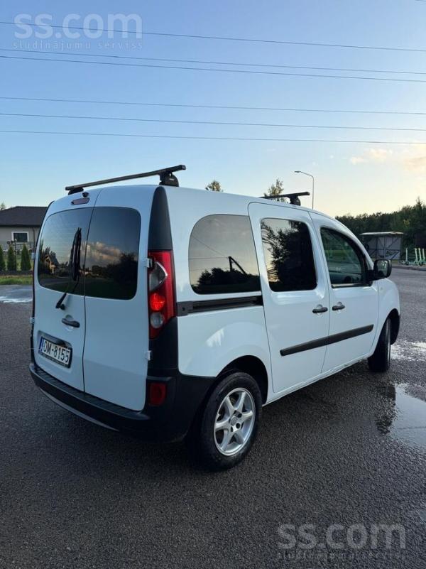 White Renault Kangoo 2011 in Riga, with an engine capacity of 1.50 L and mileage of 325 thousand km for 2600 €, photo 6 on AUTOMOTO.COM.LV