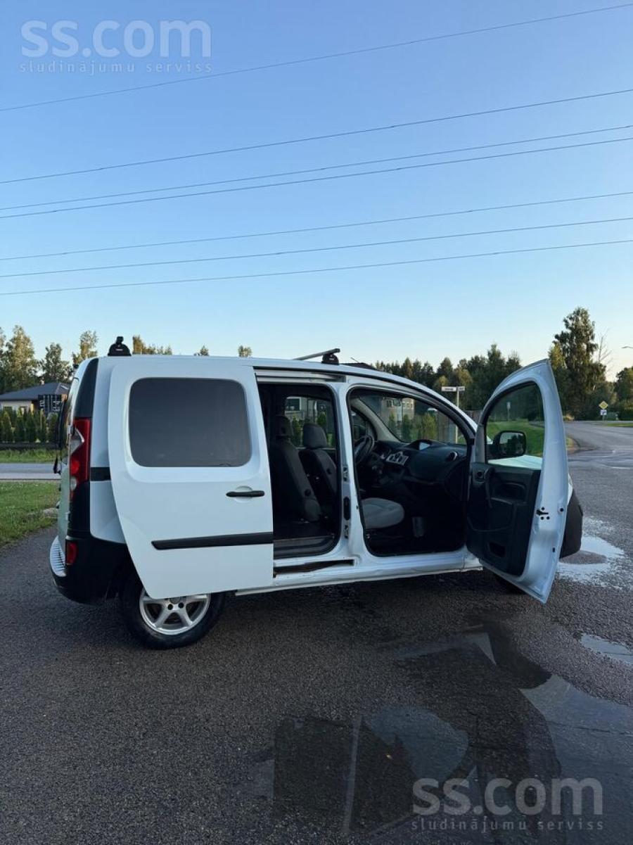 White Renault Kangoo 2011 in Riga, with an engine capacity of 1.50 L and mileage of 325 thousand km for 2600 €, photo 9 on AUTOMOTO.COM.LV
