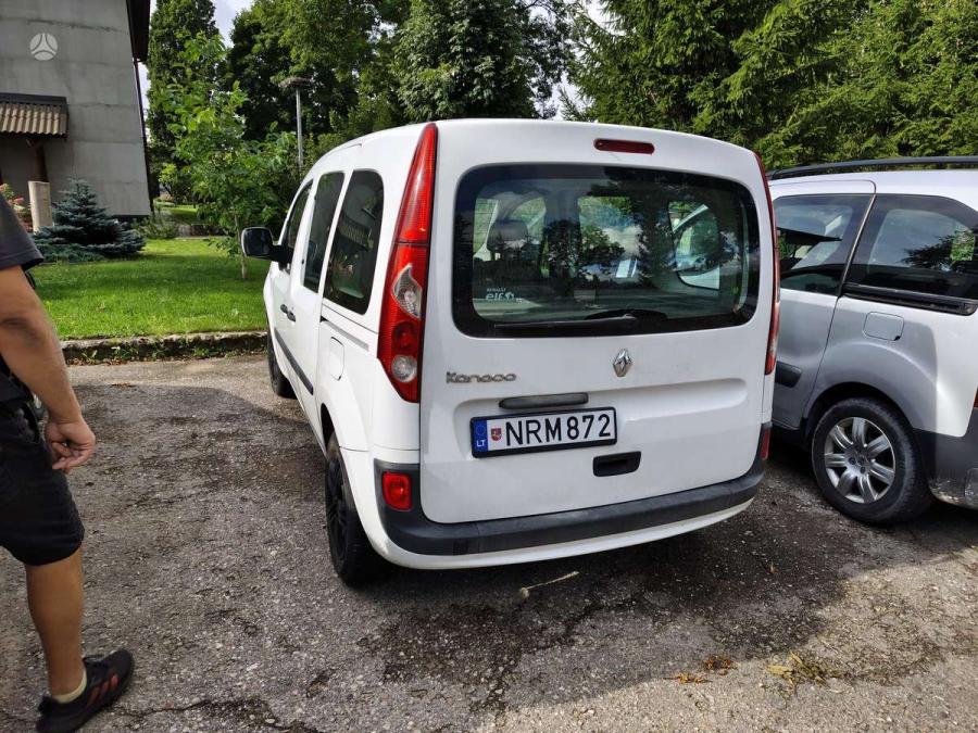 Balts Renault Kangoo 2011 Šauļi, ar dzinēja tilpumu 1.46 L un nobraukumu 25 tūkst. km par 3350 €, foto 5 vietnē AUTOMOTO.COM.LV