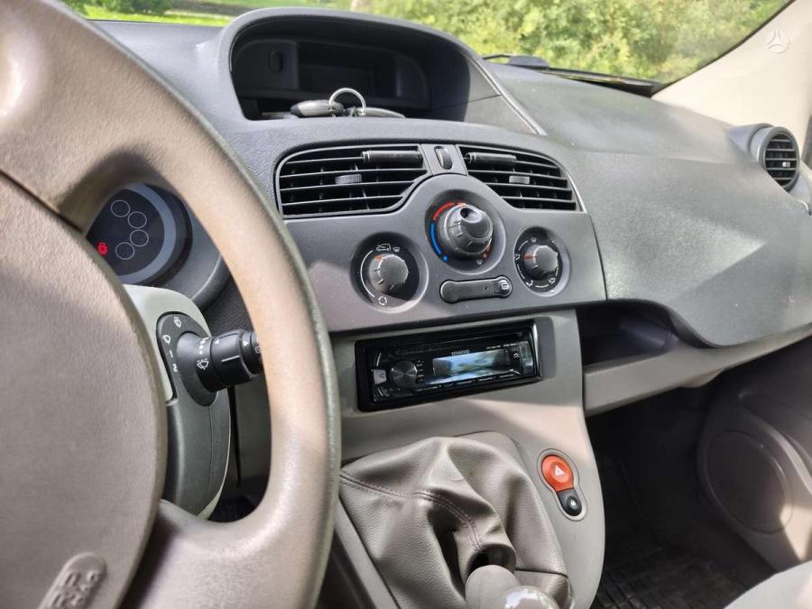 Balts Renault Kangoo 2011 Šauļi, ar dzinēja tilpumu 1.46 L un nobraukumu 25 tūkst. km par 3350 €, foto 8 vietnē AUTOMOTO.COM.LV
