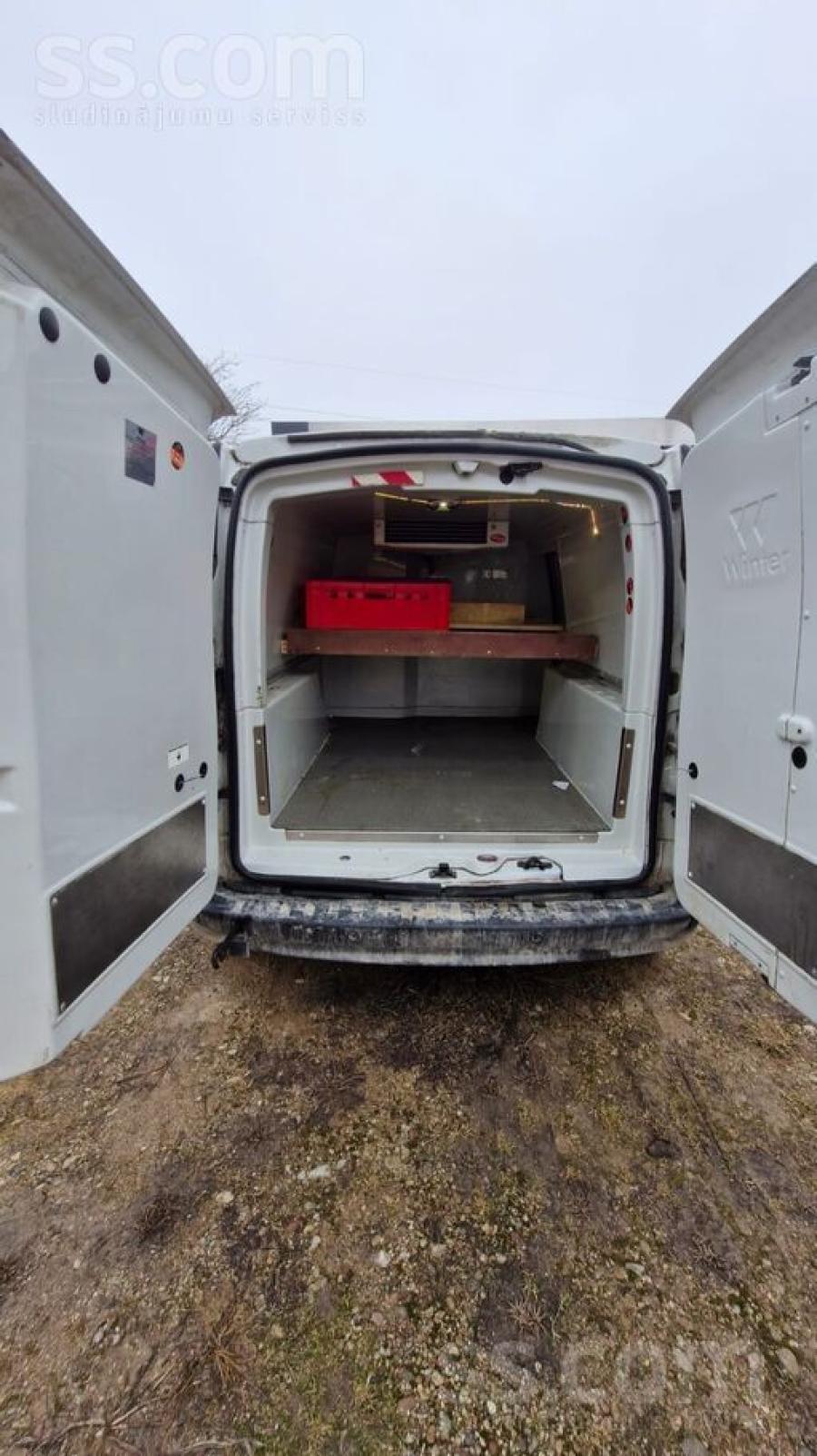 White Renault Kangoo 2012 in Liepaja, with an engine capacity of 1.50 L and mileage of 259 thousand km for 1500 €, photo 5 on AUTOMOTO.COM.LV