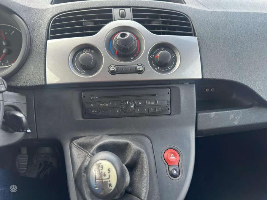 Balts Renault Kangoo 2012 Kauņa, ar dzinēja tilpumu 1.46 L un nobraukumu 377 tūkst. km par 3200 €, foto 16 vietnē AUTOMOTO.COM.LV
