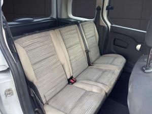 Balts Renault Kangoo 2012 Kauņa, ar dzinēja tilpumu 1.46 L un nobraukumu 377 tūkst. km par 3200 €, foto 22 vietnē AUTOMOTO.COM.LV