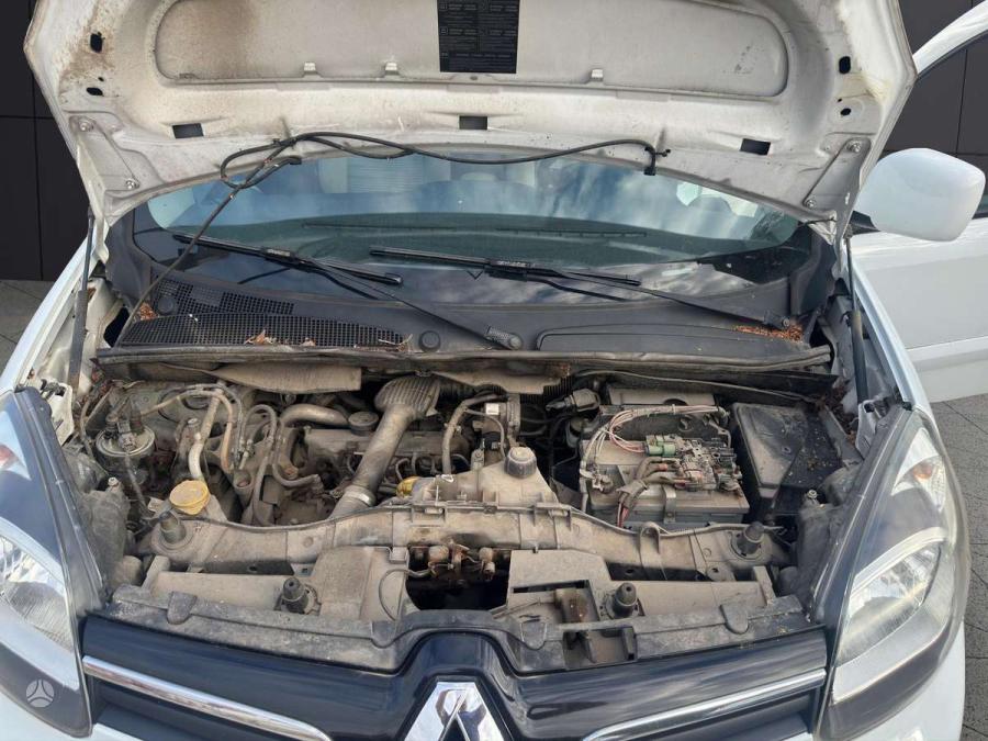 Balts Renault Kangoo 2012 Kauņa, ar dzinēja tilpumu 1.46 L un nobraukumu 377 tūkst. km par 3200 €, foto 24 vietnē AUTOMOTO.COM.LV