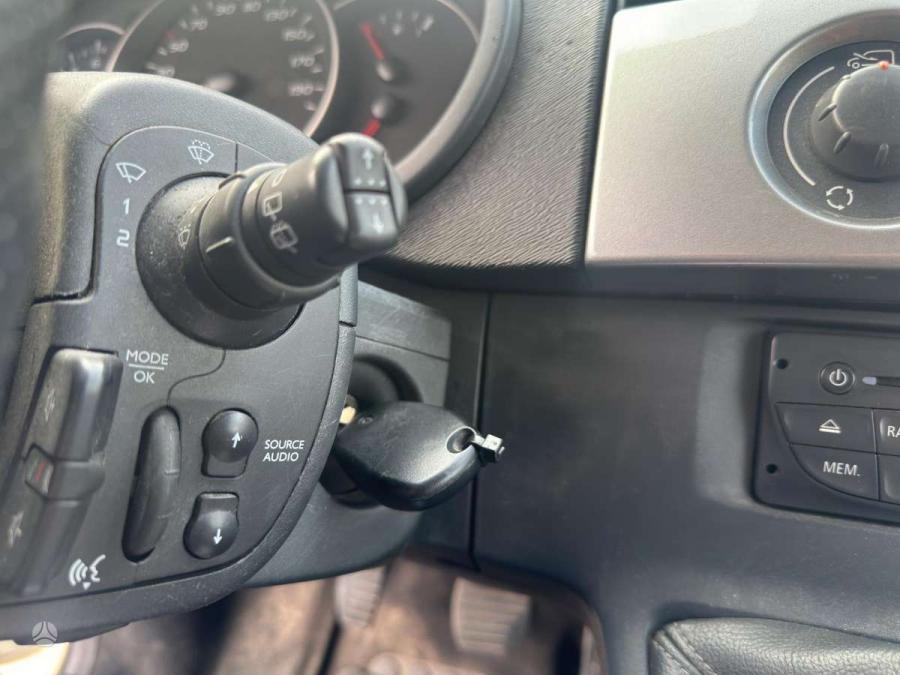 Balts Renault Kangoo 2012 Kauņa, ar dzinēja tilpumu 1.46 L un nobraukumu 377 tūkst. km par 3200 €, foto 31 vietnē AUTOMOTO.COM.LV
