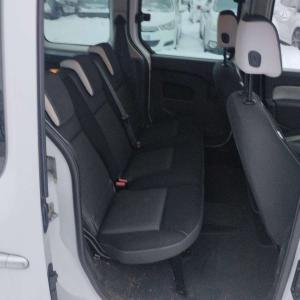 Balts Renault Kangoo 2013 Tauragė, ar dzinēja tilpumu 1.50 L un nobraukumu 270 tūkst. km par 3700 €, foto 6 vietnē AUTOMOTO.COM.LV