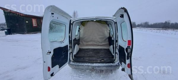 White Renault Kangoo 2014 in Riga, with an engine capacity of 1.40 L and mileage of 143 thousand km for 5500 €, photo 7 on AUTOMOTO.COM.LV