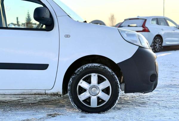 White Renault Kangoo 2014 in Taurage, with an engine capacity of 1.46 L and mileage of 200 thousand km for 5400 €, photo 9 on AUTOMOTO.COM.LV