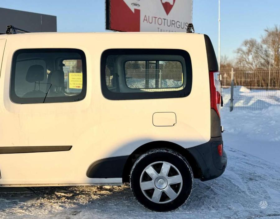 Balts Renault Kangoo 2014 Tauragė, ar dzinēja tilpumu 1.46 L un nobraukumu 200 tūkst. km par 5400 €, foto 17 vietnē AUTOMOTO.COM.LV
