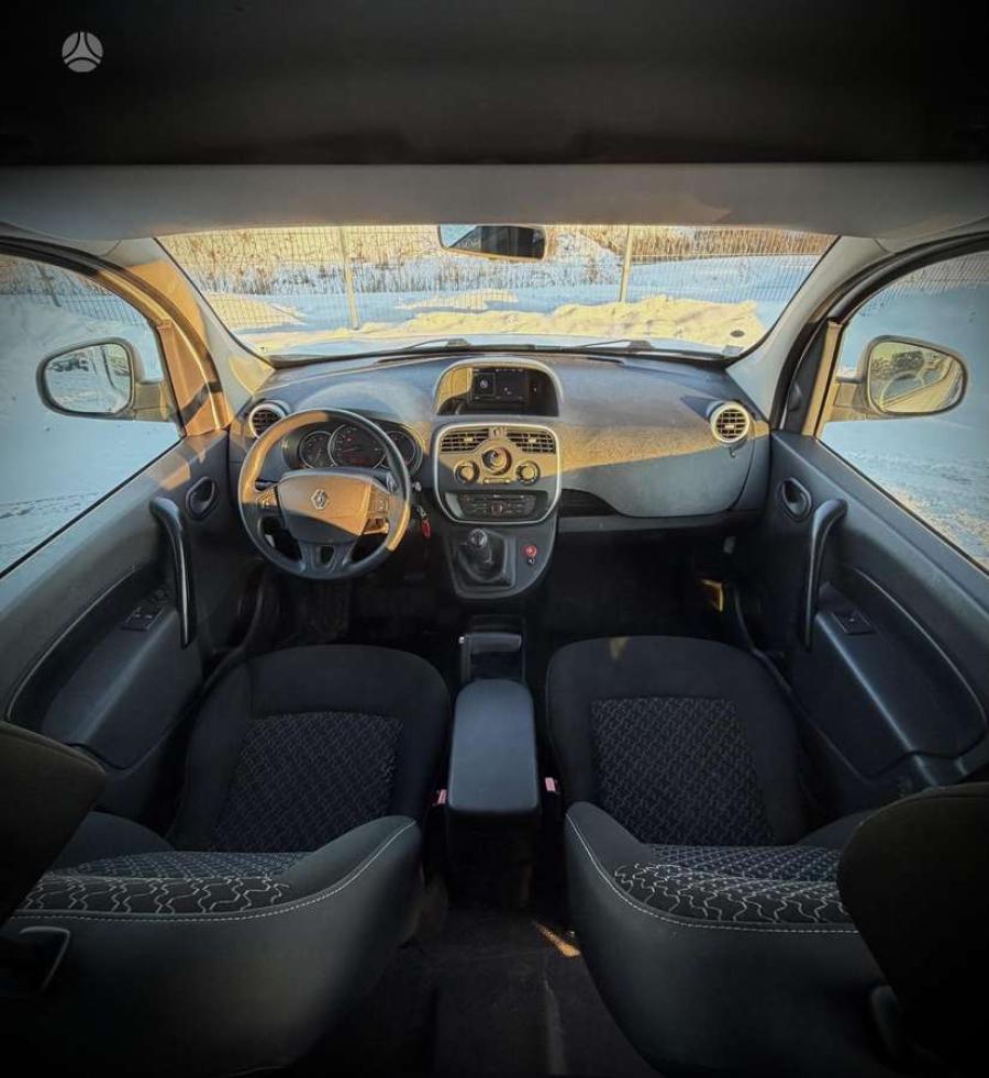Balts Renault Kangoo 2014 Tauragė, ar dzinēja tilpumu 1.46 L un nobraukumu 200 tūkst. km par 5400 €, foto 22 vietnē AUTOMOTO.COM.LV