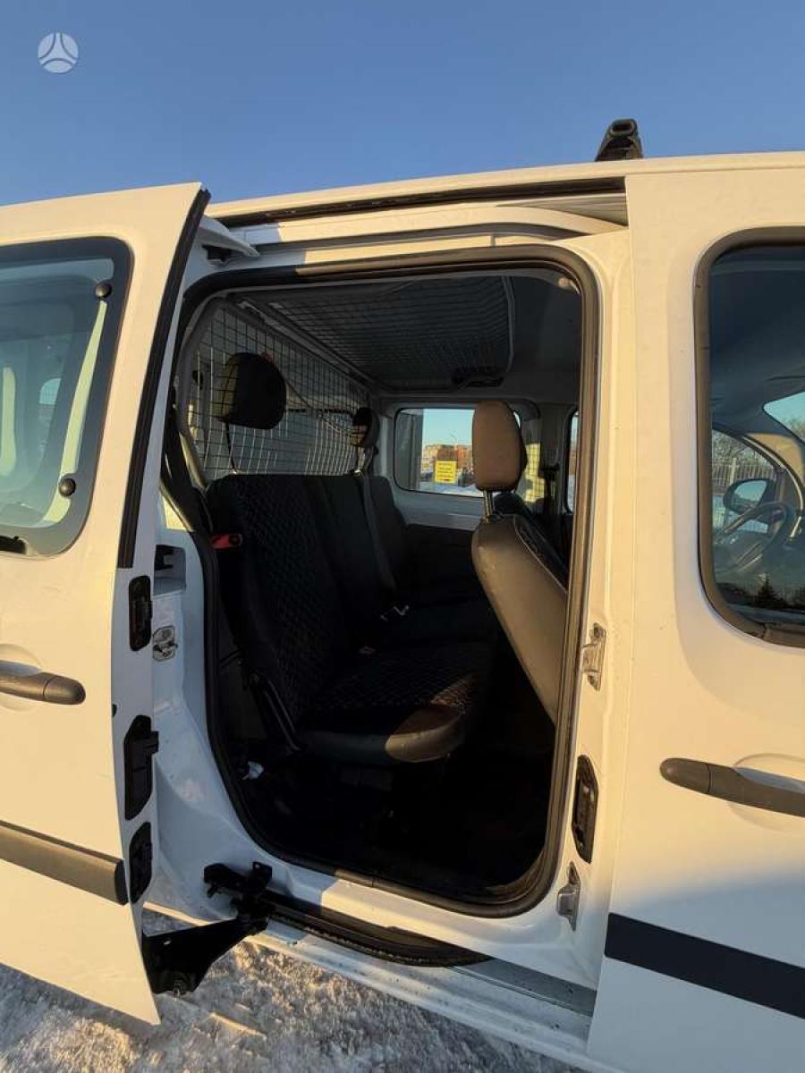 Balts Renault Kangoo 2014 Tauragė, ar dzinēja tilpumu 1.46 L un nobraukumu 200 tūkst. km par 5400 €, foto 23 vietnē AUTOMOTO.COM.LV