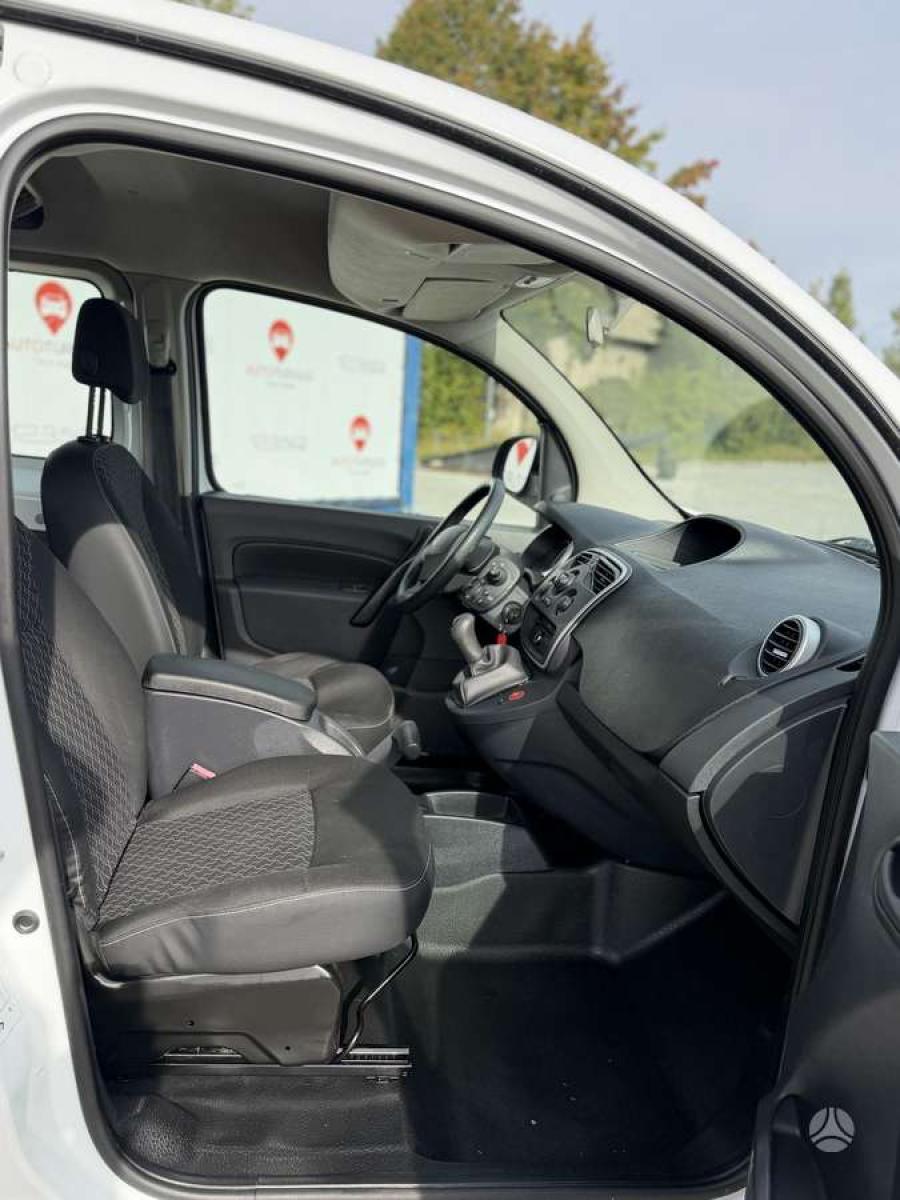 Balts Renault Kangoo 2014 Tauragė, ar dzinēja tilpumu 1.46 L un nobraukumu 200 tūkst. km par 5300 €, foto 16 vietnē AUTOMOTO.COM.LV