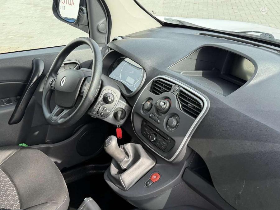Balts Renault Kangoo 2014 Tauragė, ar dzinēja tilpumu 1.46 L un nobraukumu 200 tūkst. km par 5300 €, foto 23 vietnē AUTOMOTO.COM.LV